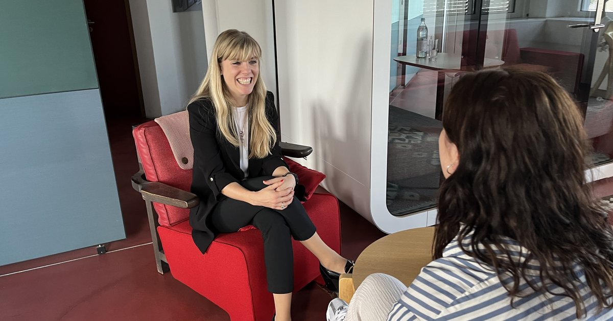 Hubert Burda Media: Karo Frizen - My best mistake | Burda News